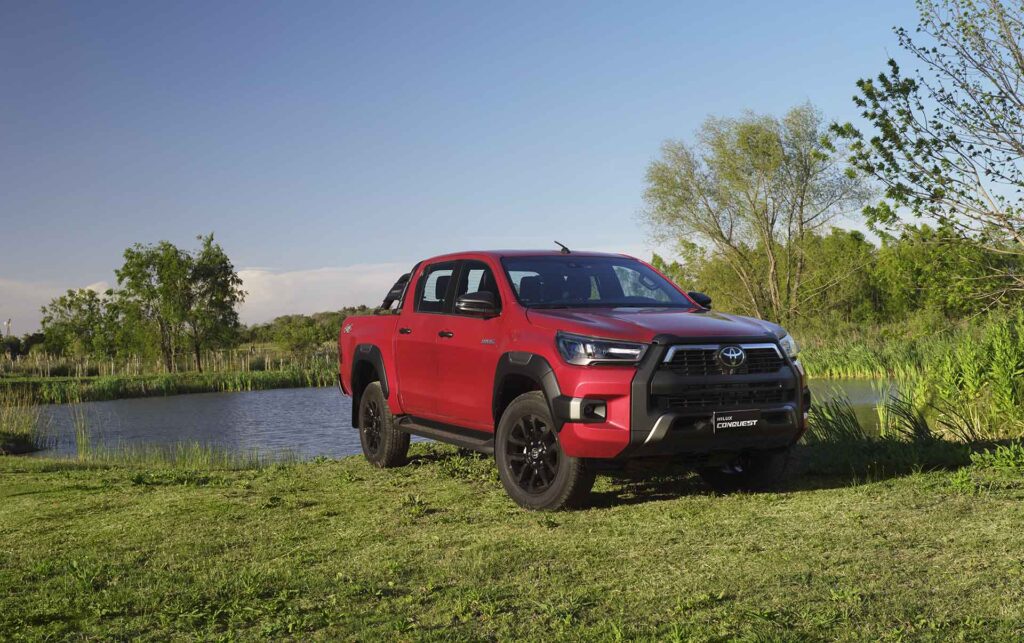 Lanzamiento: Toyota Hilux Conquest - Motorweb Argentina