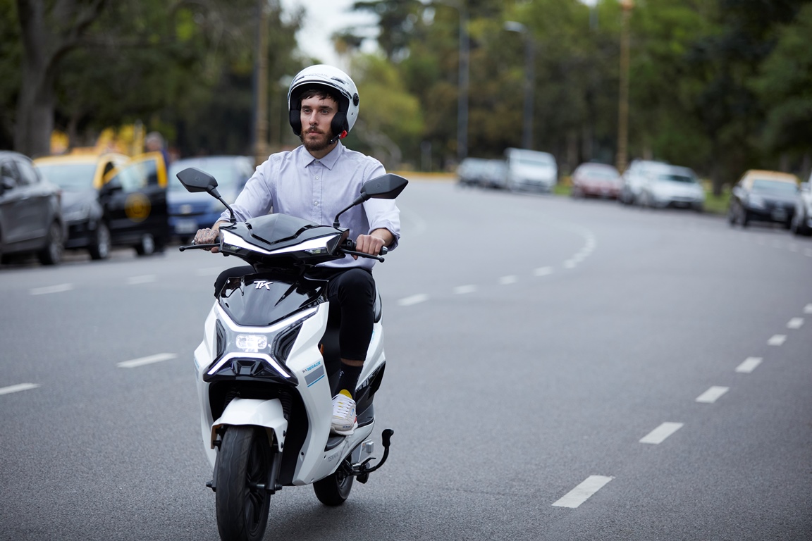 Lanzamiento: Teknial Re Volt y Teknial Re Race