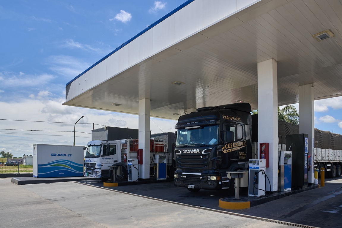 YPF Azul 32: ahora en 80 surtidores de Argentina